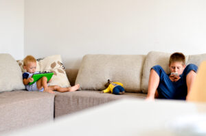 Virtual Autism- Can Screen Time Cause Autism and What You Can Do - Dr ...